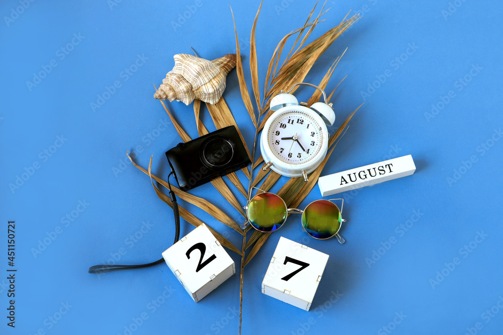 Calendar for August 27 : the name of the month of August in English ...