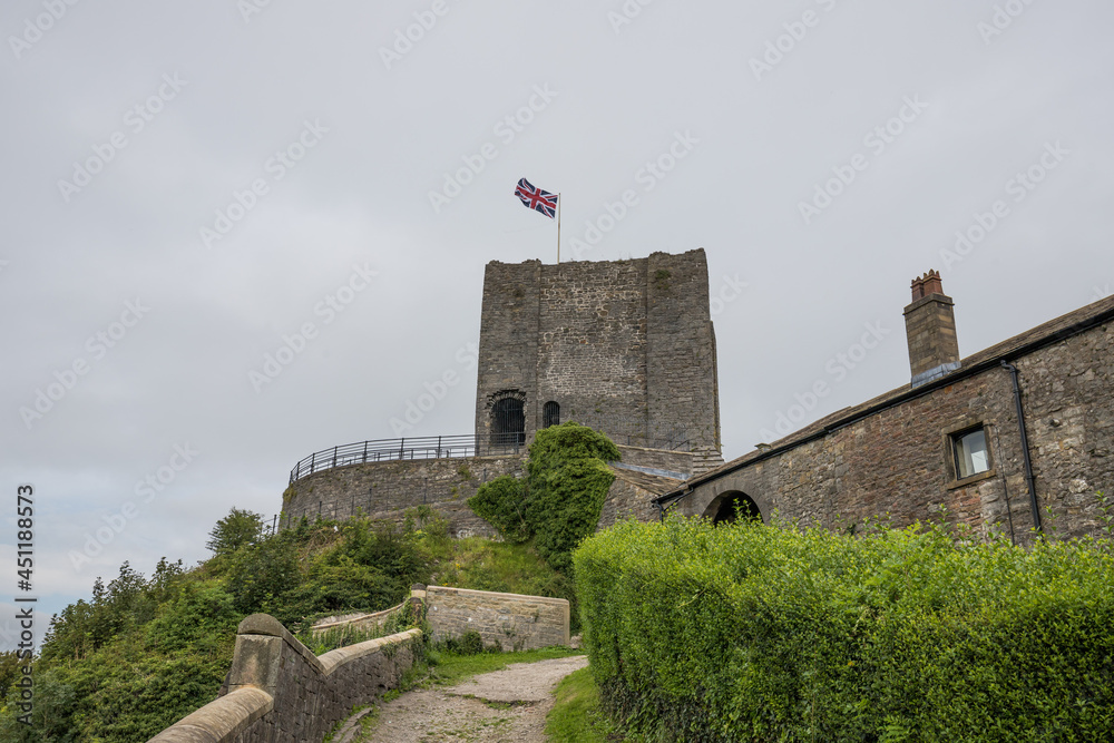 Ribble valley park. Walk around Clitheroe public park and Clitheroe ...