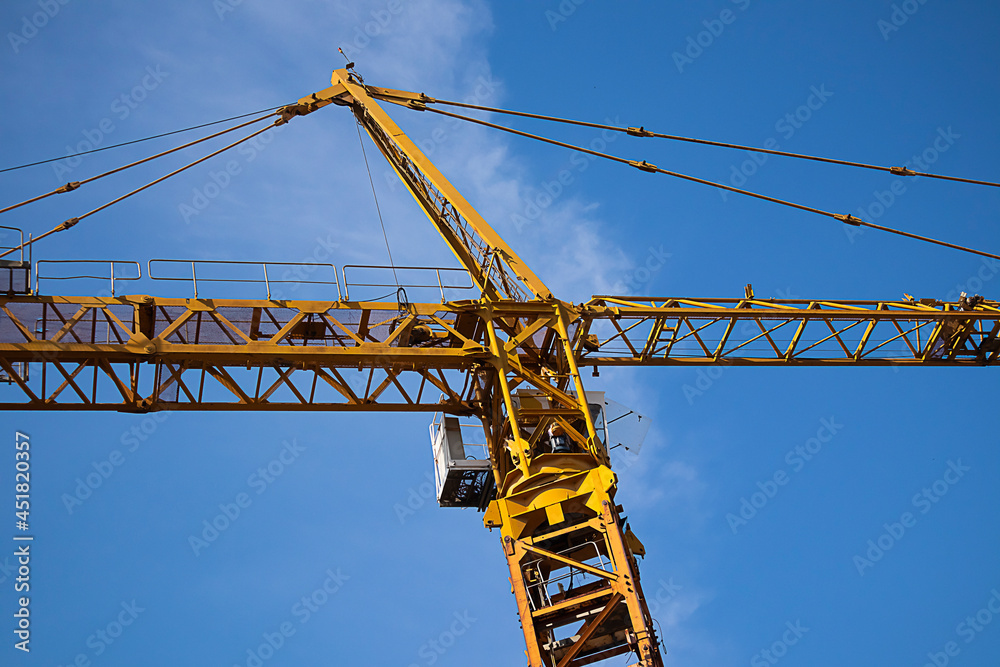 Tower crane storage for reconstitution ready to install Stock Photo ...