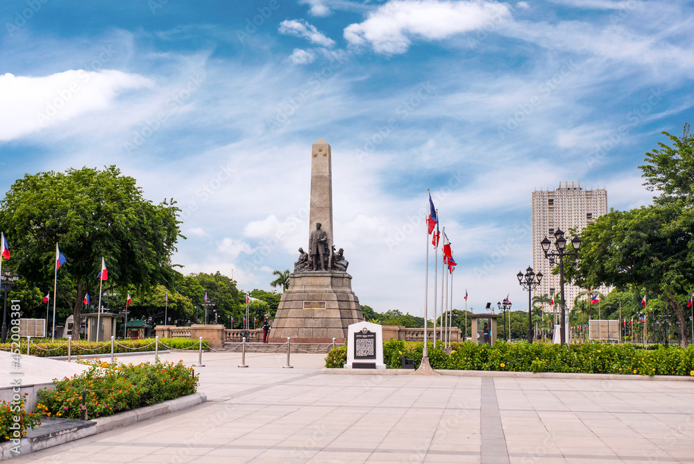 Manila, Philippines - Rizal Monument in Luneta (Rizal Park). Built to ...