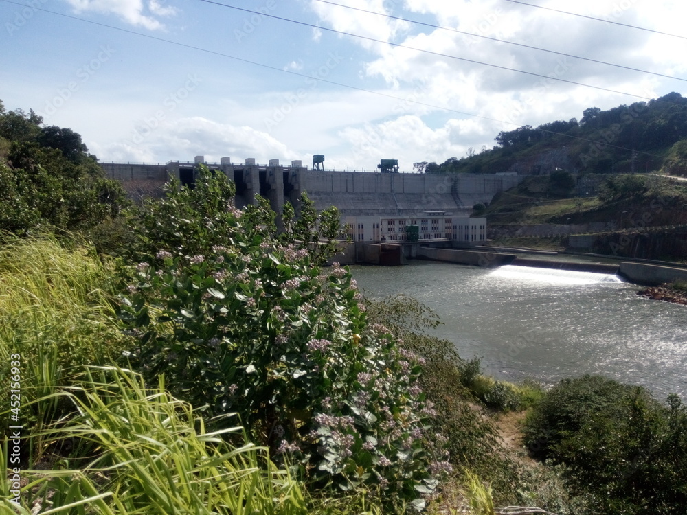 Moragahakanda Reservoir - Sri Lanka Moragahakanda Dam and Reservoir ...