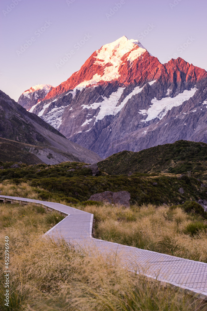 Hooker Valley boardwalk below South Face of Aoraki Mount Cook, Aoraki ...