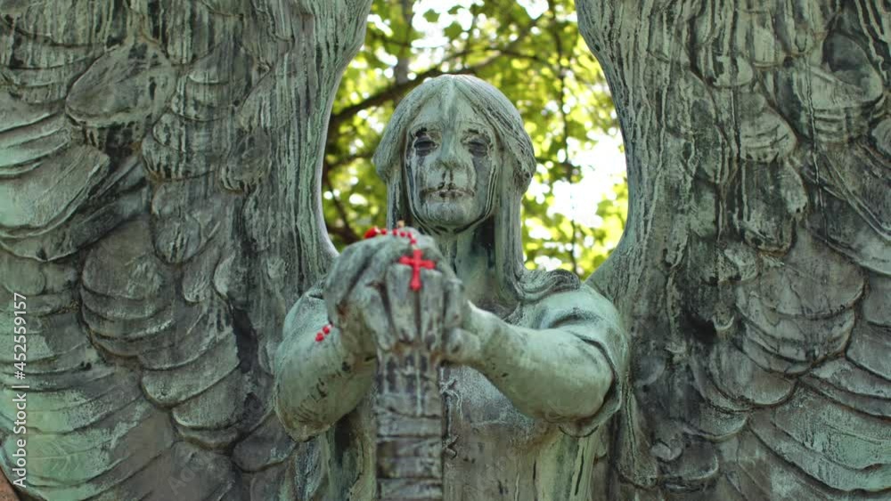 Haserot Angel in Lakeview Cemetery Stock ビデオ | Adobe Stock