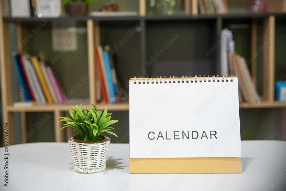 Calendar desk place on table. Desktop Calender for Planner to plan ...