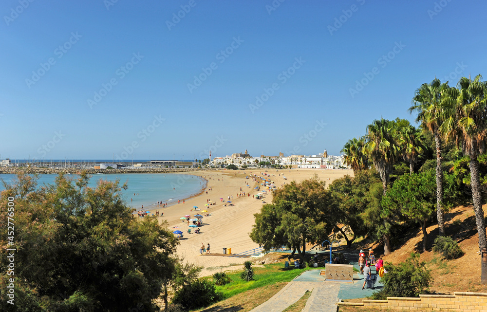 Playas de Rota. Playa del Rompidillo en Rota, Costa de la Luz de Cádiz ...