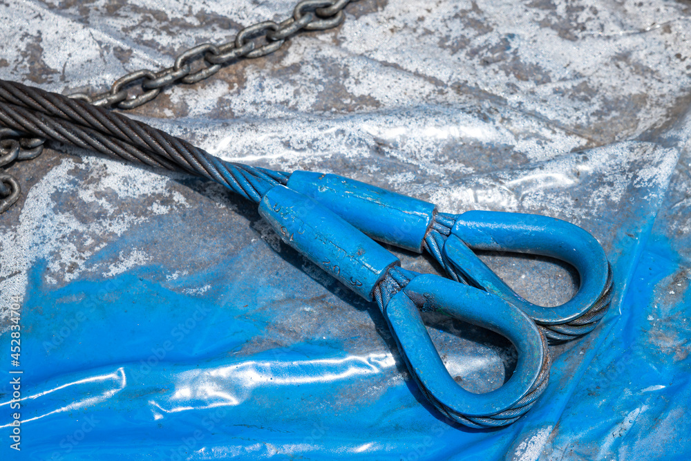 Wire rope sling and lifting gear which is use for lift the heavy object ...