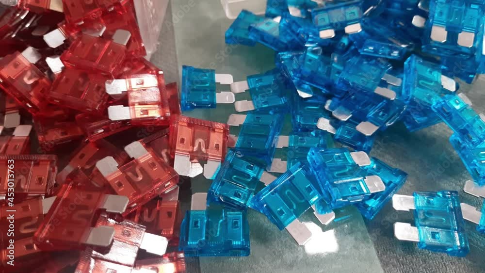 Low voltage circuit breaker Blade Fuse for safety used in Automotive ...