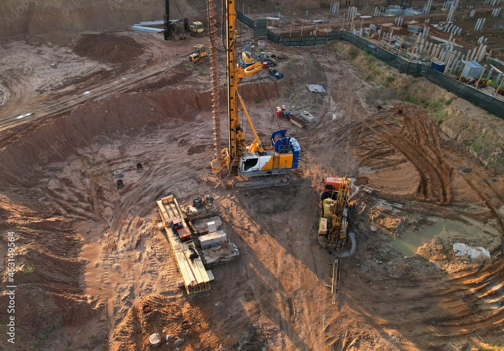 Deep foundation machine. Drilling rig and Pile driver at construction ...