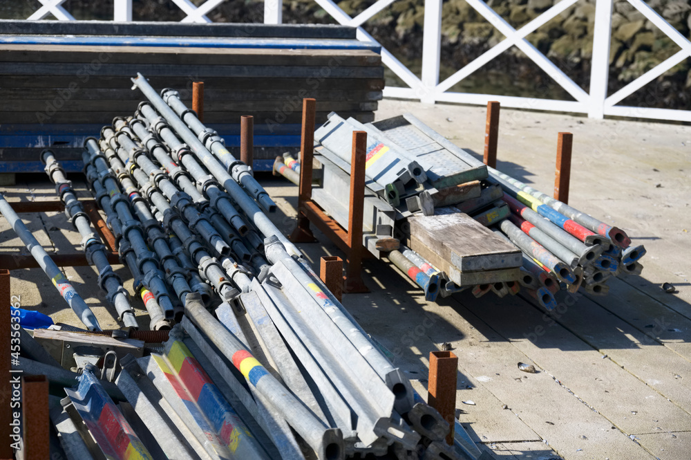 Scaffolding storage for safe access to construction work Stock Photo ...