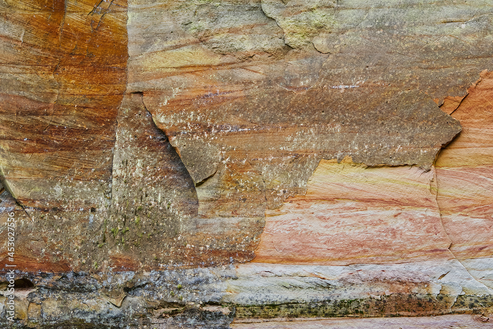 The texture of the layers of sandy rocks. Layers of sand deposits ...