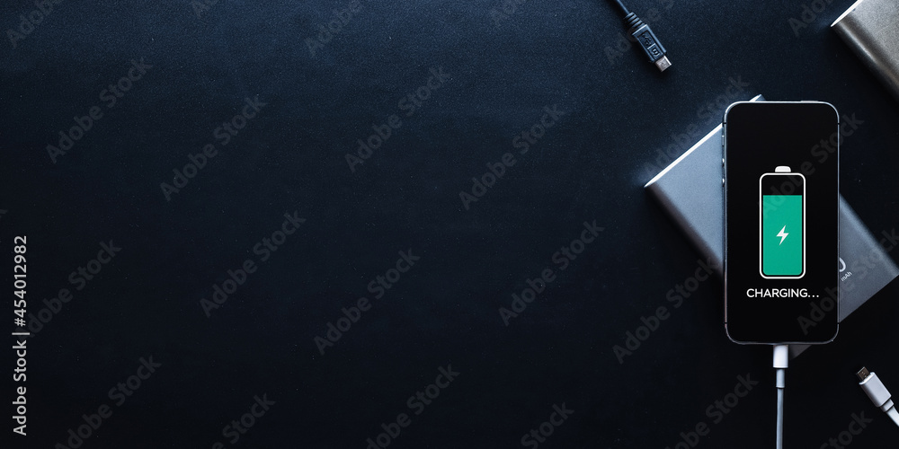 Foto de Power bank smartphone. Mobile phone or smartphone battery ...