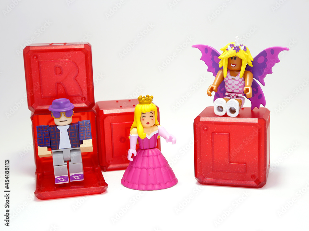 Plastic toy figure with character from the Roblox video game. Roblox ...