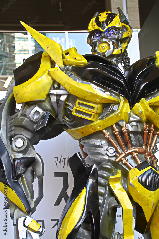 Osaka,Kansai/Japan - July 21,2014 : The Replica of Bumblebee robot ...