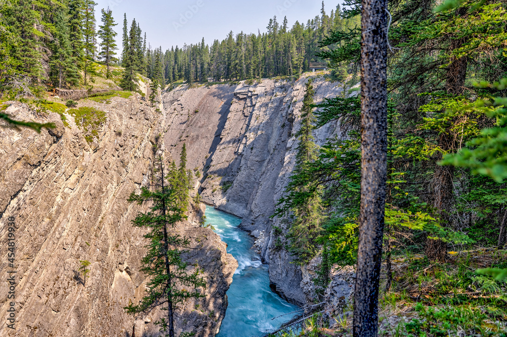 Landscapes along the shores of Abraham Lake and the South Saskatchewan ...