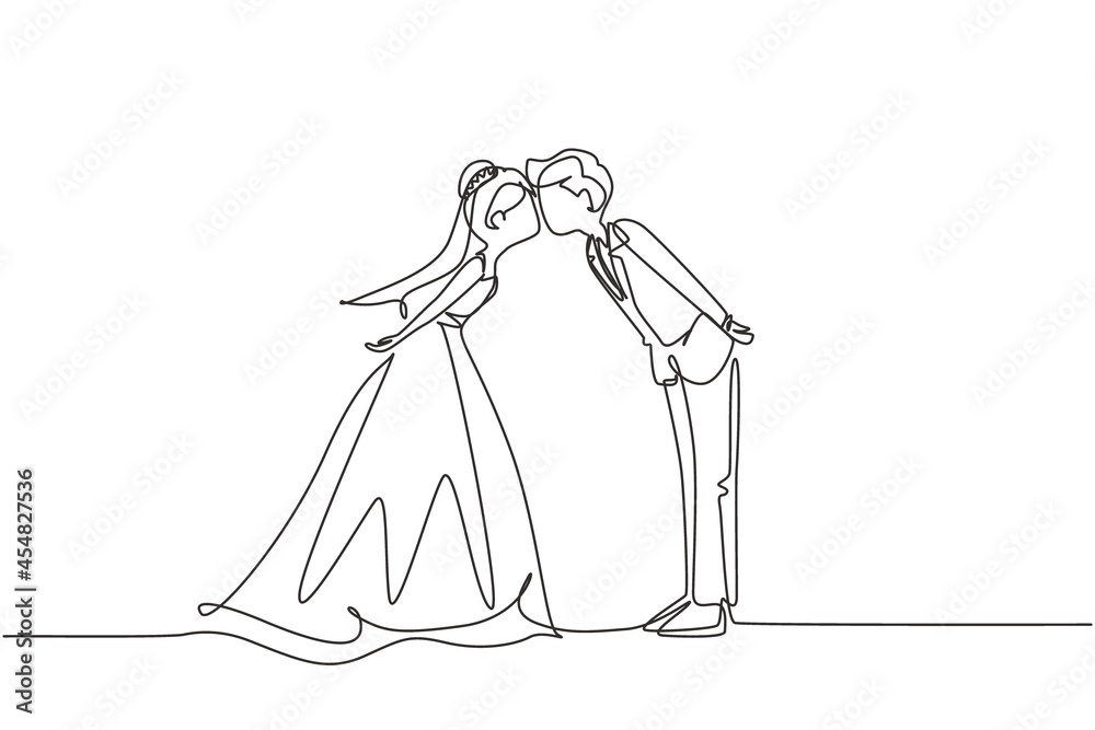 Single continuous line drawing married couple in love and kissing ...
