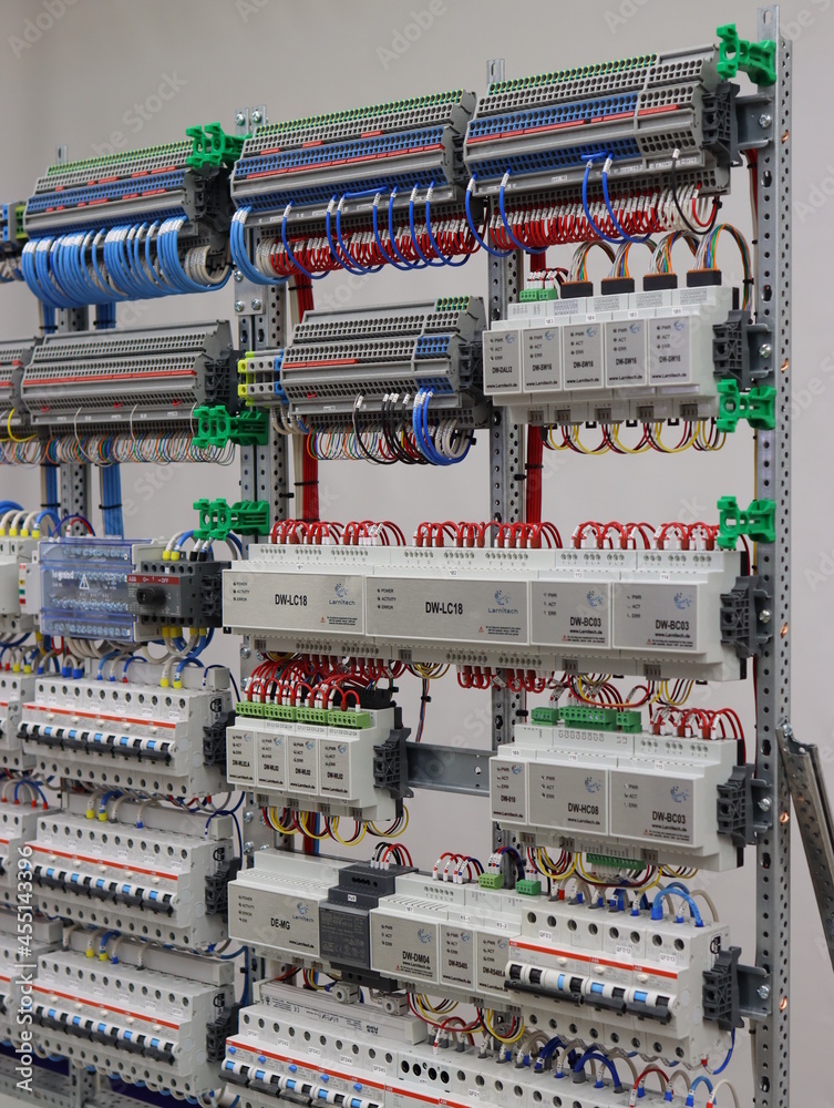 Automation For Lighting Control Dimming Leak Localization Control Of Thermal Heads In An