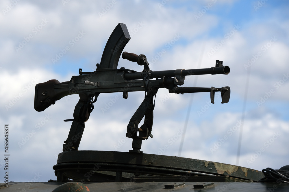 The Bren gun was a series of light machine guns made by Britain in the ...