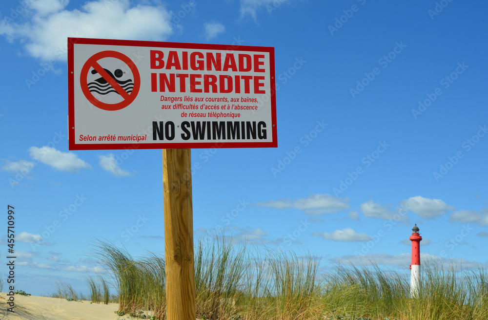 panneau baignade interdite Stock Photo | Adobe Stock