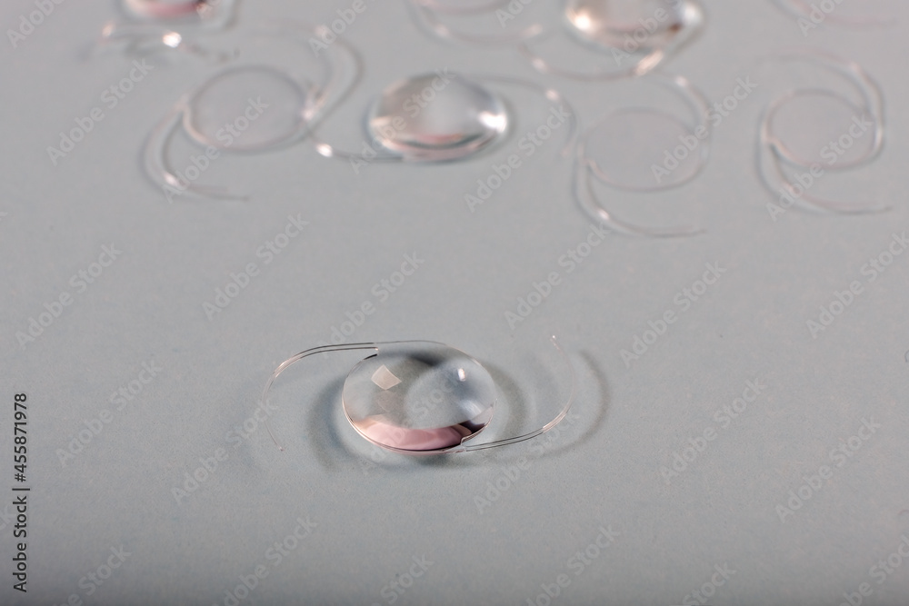 CLOSEUP PHOTO OF INTRAOCULAR LENS (IOL) FOR CATARACT SURGERY Stock ...