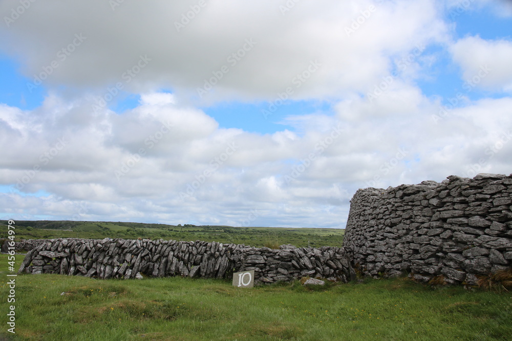 El fuerte de Caherconnell, Irlanda. Asentamiento arqueológico que data ...