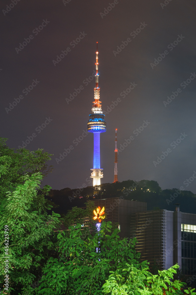 Awesome night view of Namsan Seoul Tower, Seoul, South Korea Stock ...