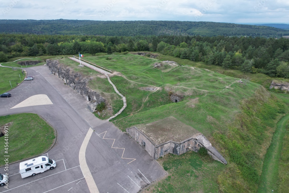 Verdun, France: Vue aérienne du Fort de Vaux - Bataille de Verdun ...