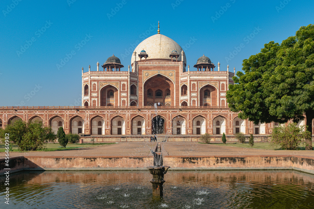 Humayun Tomb located in New Delhi is a very important architecture of ...