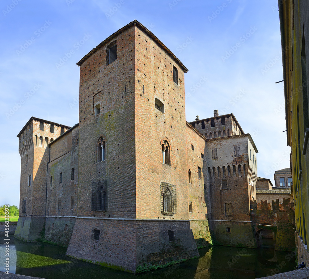 Medieval fortress, Gonzaga Saint George (Giorgio) castle in Italy ...