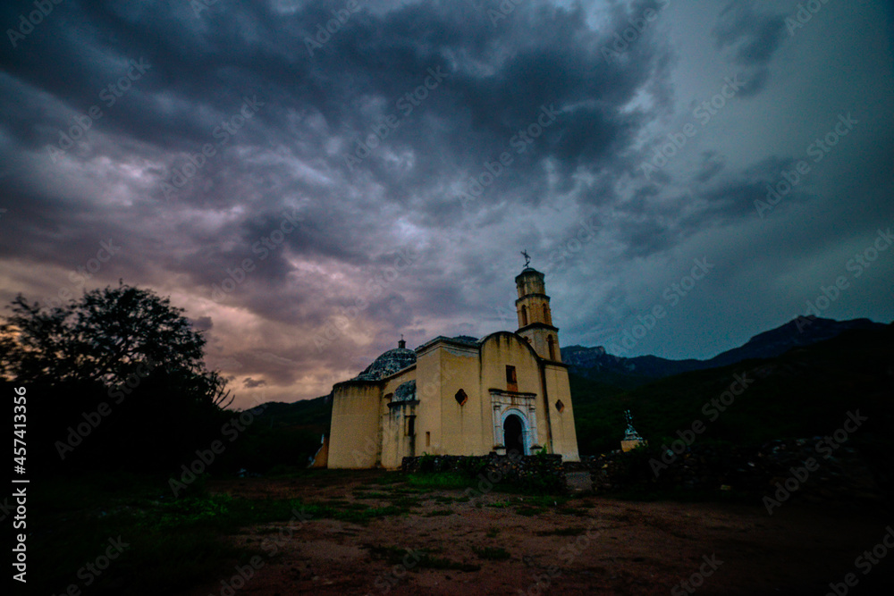 Sierreño landscape the lost cathedral in the mountains of Mexico ...