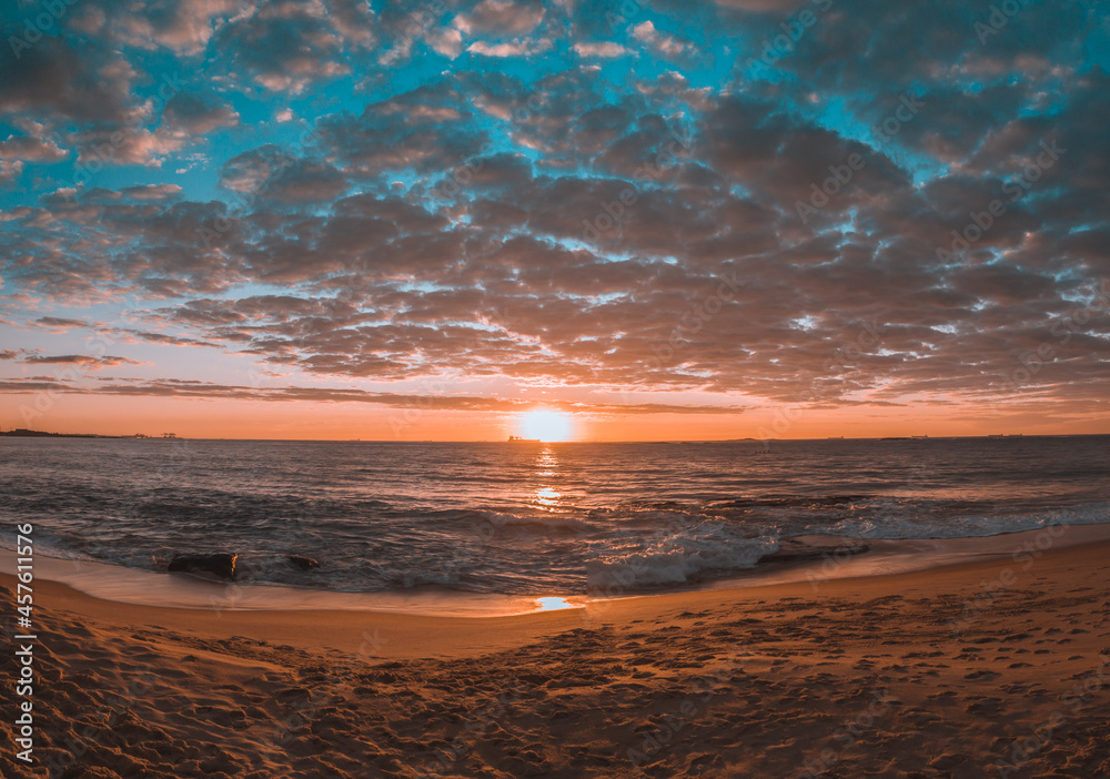 Nascer do sol na praia da costa em Vila Velha, ES Stock Photo | Adobe Stock