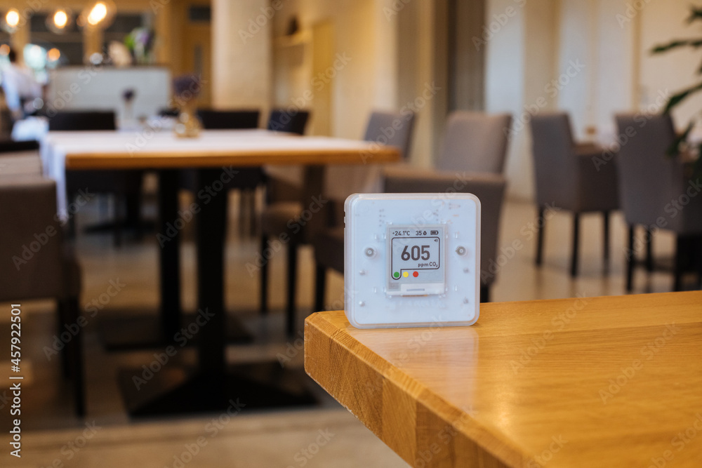 CO₂ sensor monitor. Indoor air quality sensor. Healthy work environment ...