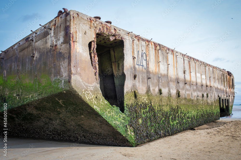 Port artificiel du débarquement en Normandie (Mulberry harbour) à ...
