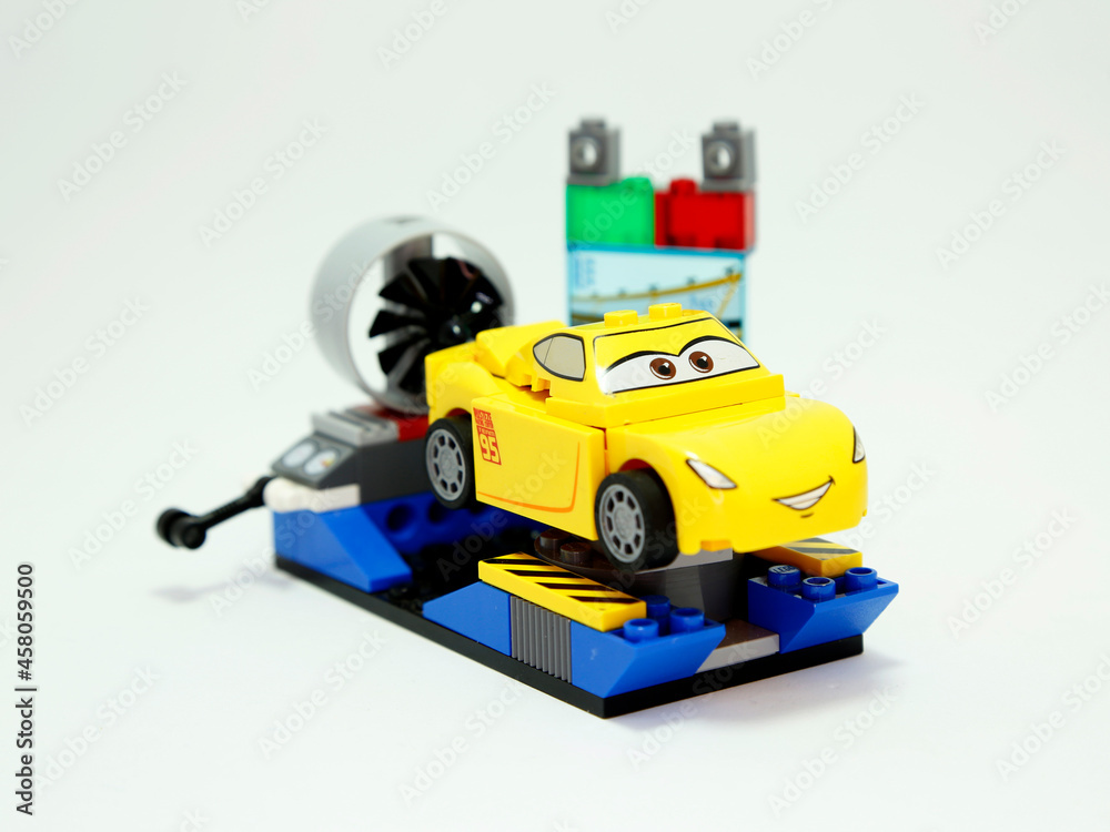 Cruz Ramírez. Cruz Ramirez. Lego toys. Cars 3. Lightning MCQUEEN. Toys ...
