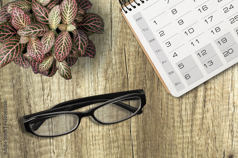 Tear-off calendar for 2021. Desktop calendar for planning, assigning ...