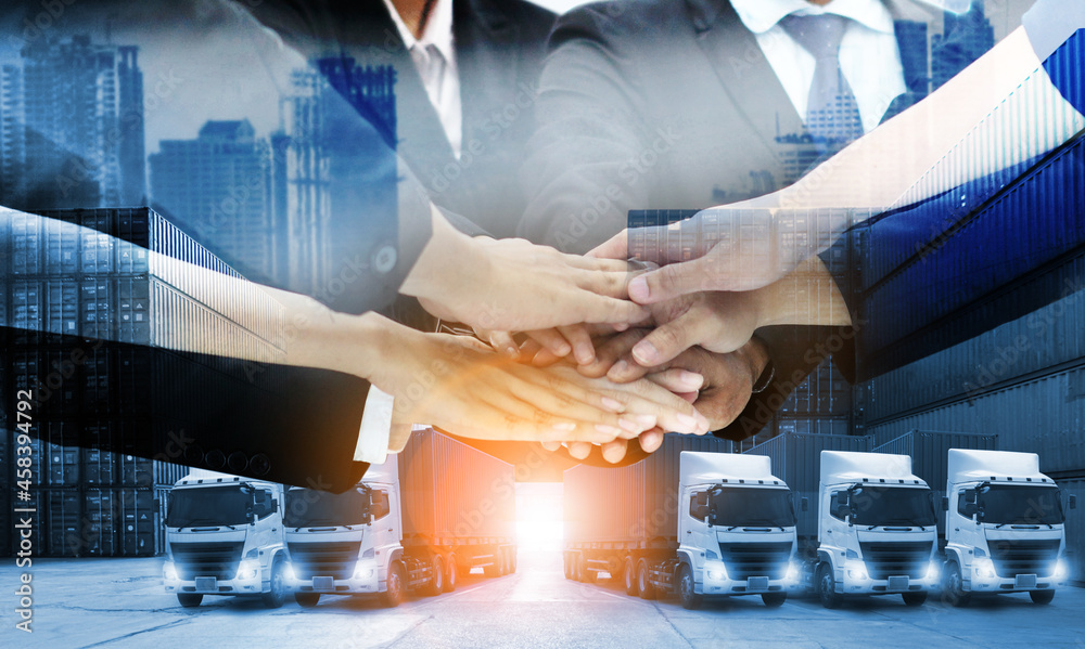 Foto de Double exposure of business teamwork industry of container ...