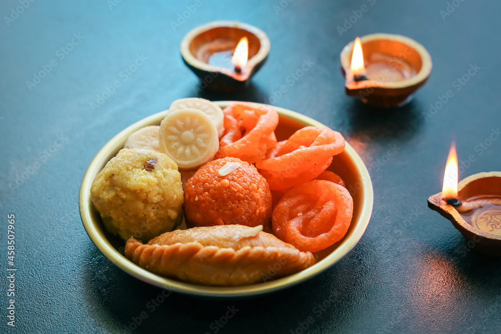 Diwali sweets jalebi Jhangiri Gujiya peda jndian Sweet dessert mithai ...