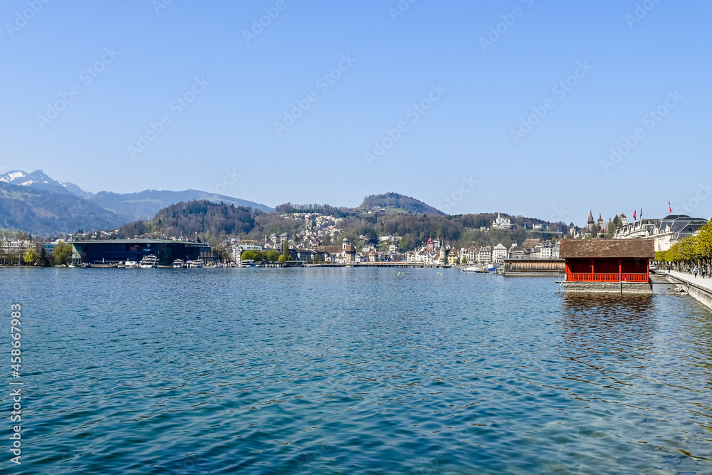 Luzern, Vierwaldstättersee, See, Kapellbrücke, Altstadt, Jesuitenkirche ...