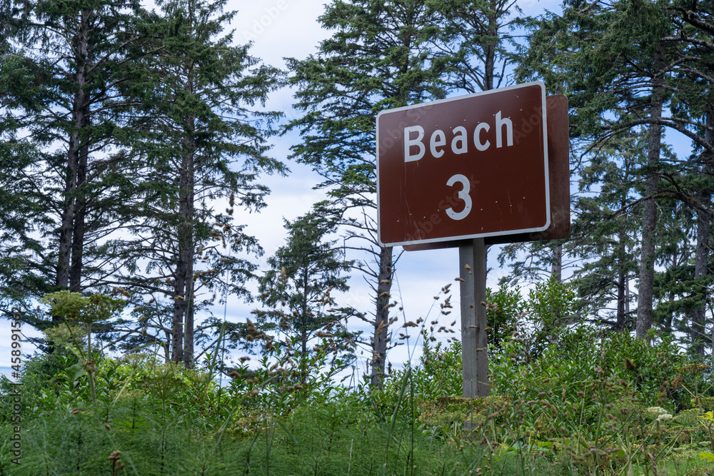 Marker sign for Beach 3, in the Kalaloch area of Olympic National Park ...