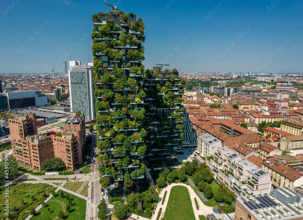 Fotka „Aerial view of Vertical forest (Bosco Verticale) building in ...