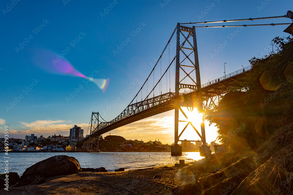 Foto de pôr do sol ponte Hercílio luz de Florianopolis Santa Catarina ...