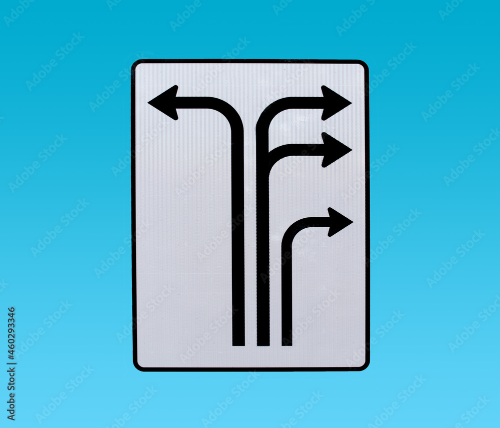 Strassenschild, Wegweiser mit Pfeilen nach rechts und einem Pfeil nach ...