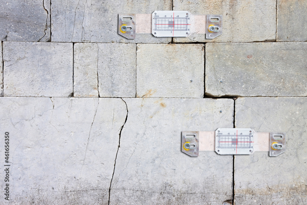 Plastic mechanical crack meter designed to measure movement across ...