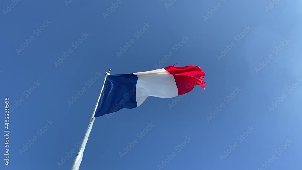 Vidéo Stock Drapeau français flottant au vent | Adobe Stock