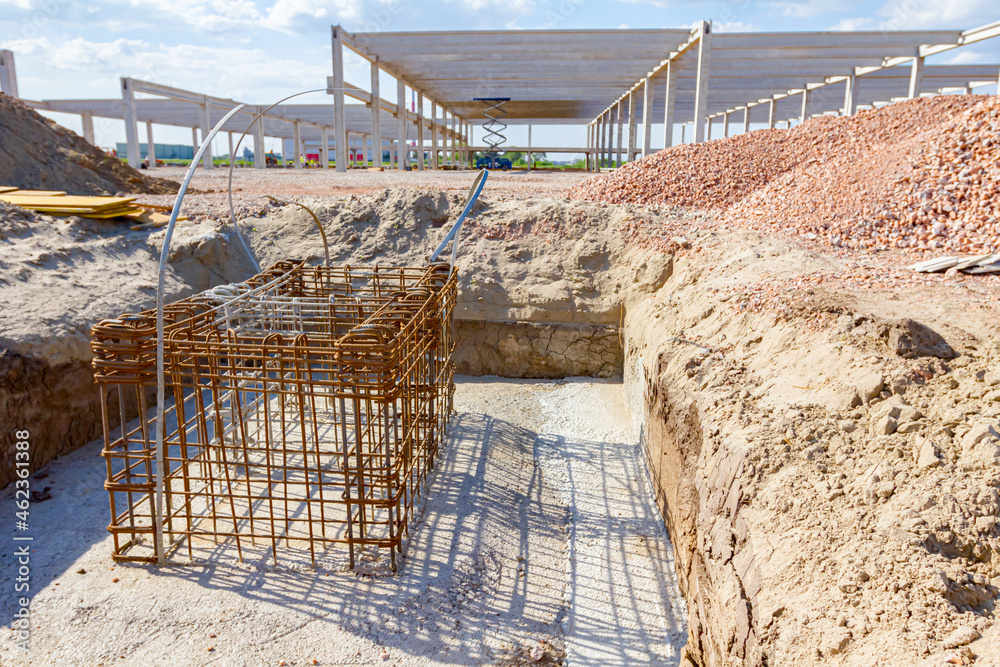 Skeleton of reinforcing steel, armature, bar at construction site Stock ...