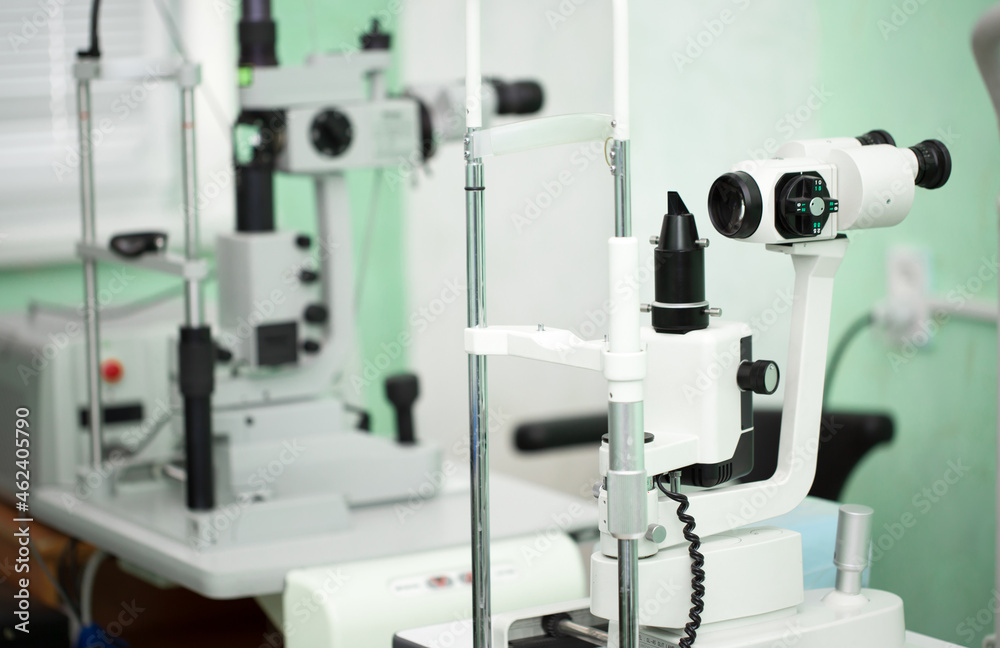 Ophthalmic microscope. Microscopic apparatus for checking eyesight ...