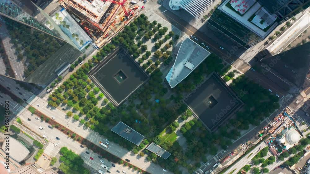 Overhead view on green park and fountains dedicated to the 911 memorial ...