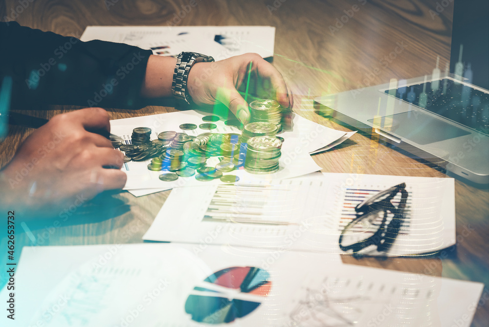 Fundamental and technical analysis for professional technical trading ...