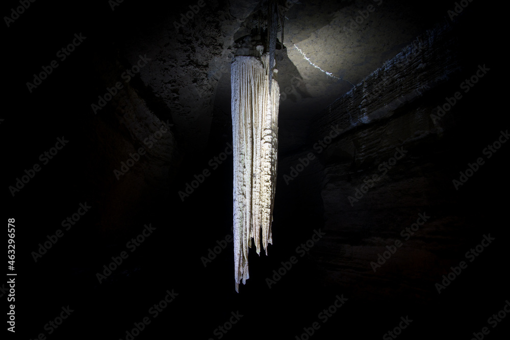 illuminated large stalactite in doolin cave in ireland Stock-Foto ...