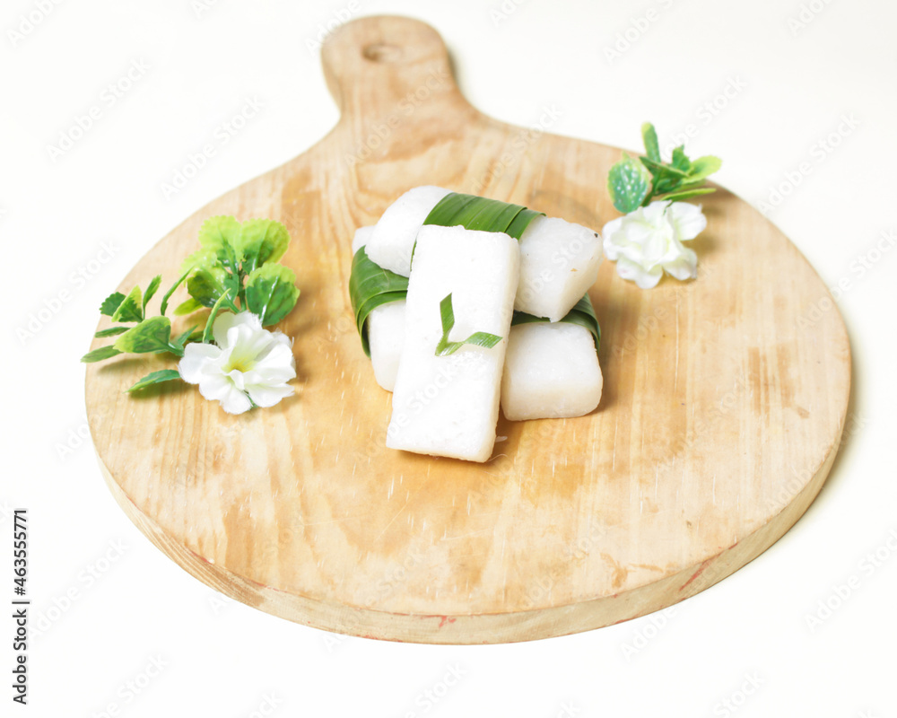 Tetel cake with a savory taste and a slightly rough texture. A ...