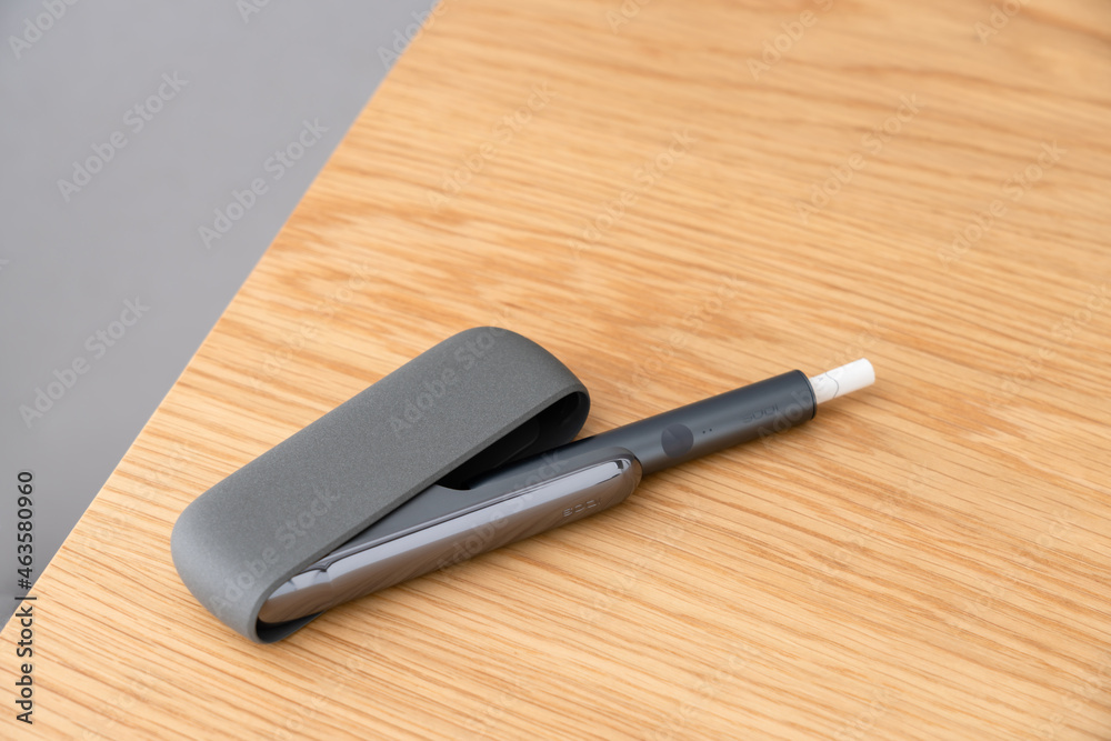 IQOS ILUMA Stock Photo | Adobe Stock